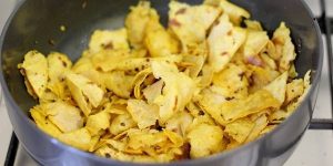 Gujarati Vaghareli Rotli Recipe (Roti Chivda) - WeRecipes