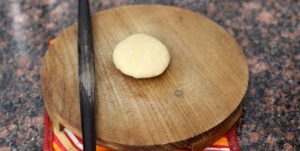 Gujarati Bhakri Recipe, How to make Gujarati Bhakri - WeRecipes