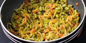 Green Beans Onion Tomato Recipe, How to make Fansi Sabzi